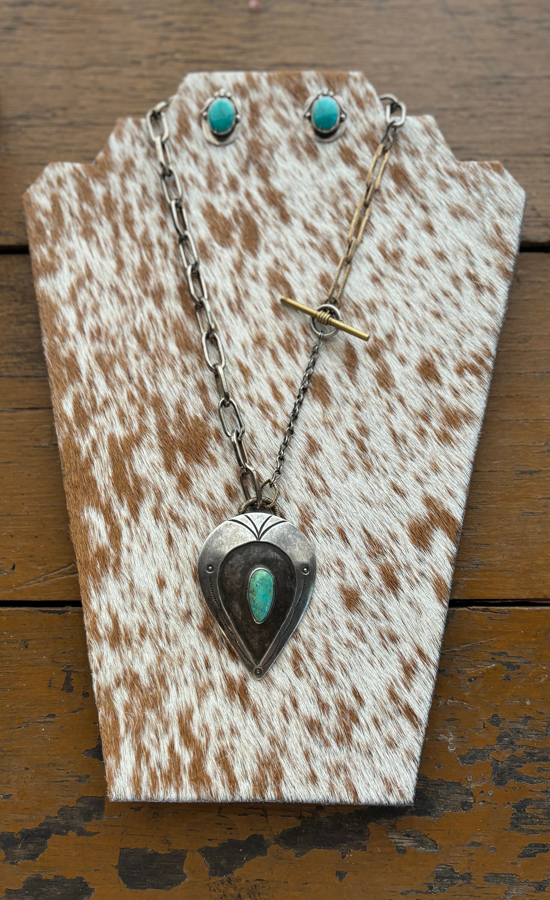 Cowhide Jewelry Display: Ranch Style Necklace & Earrings Holder (10.9 ...