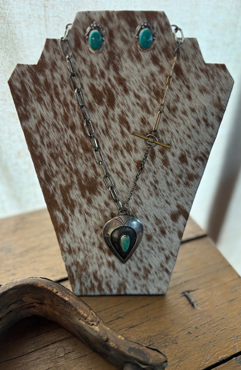 Cowhide Jewelry Display: Ranch Style Necklace & Earrings Holder (10.9 ...