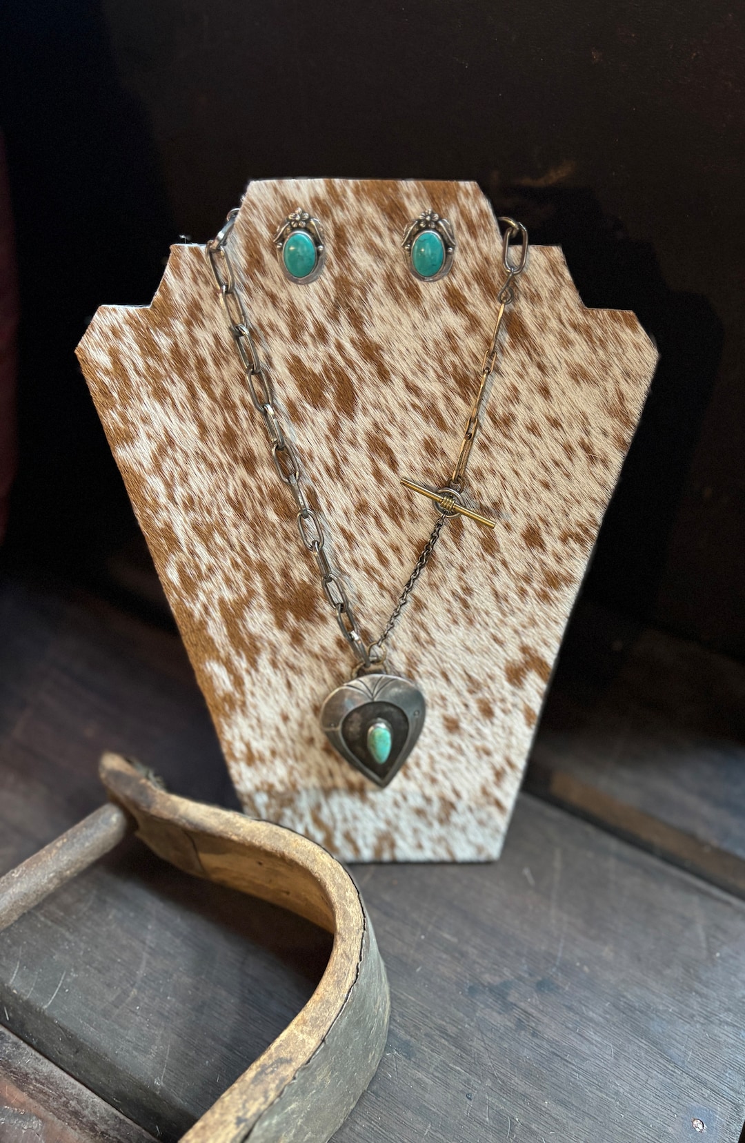 Cowhide Jewelry Display: Ranch Style Necklace & Earrings Holder (10.9 ...