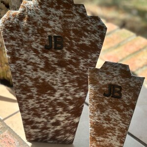Cowhide Necklace Display: Ranch Style Jewelry Stand (8.5" X 4") - Etsy