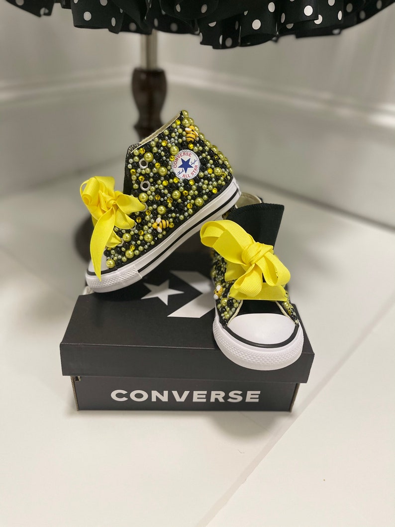Custom Bee Converse - Etsy