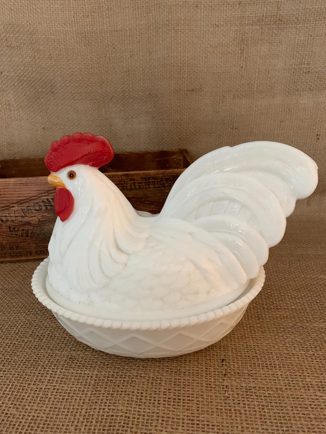 Westmoreland Large White Hen on Nest, Large Westmoreland Nesting Hen ...