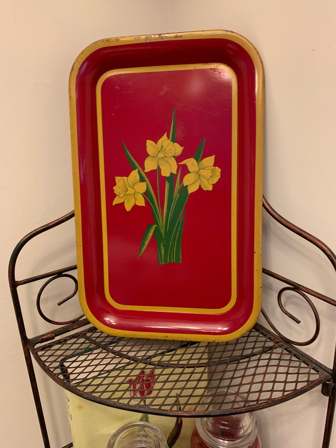 Red Metal Tray Vintage Red Metal Tray With Yellow Daffodils - Etsy