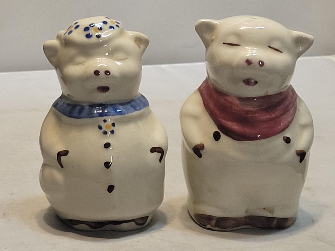 Pair of Vintage Shawnee Farm Smiley Pig Salt & Pepper Shakers - Etsy