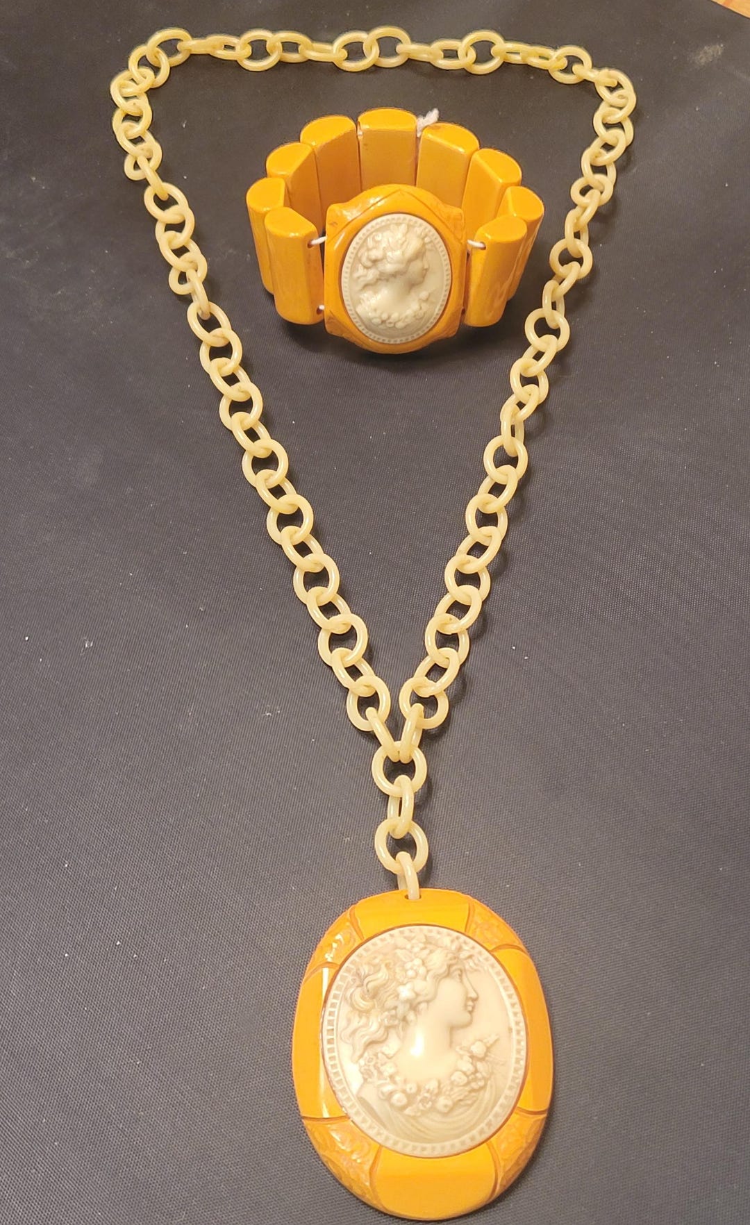 Wonderful Set of Antique Bakelite Cameo Necklace & Bracelet - Etsy