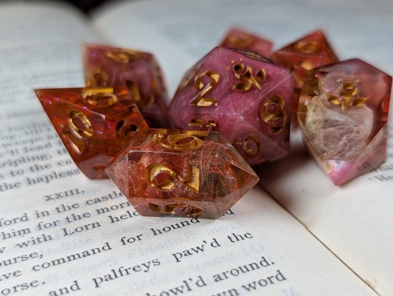 Toxic Love - 7 Piece Set Dice TTRPG Dnd - Etsy
