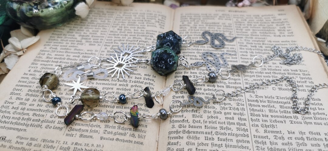 Serpent Vortex D20 Glasses / Mask Chain Dnd TTRPG - Etsy