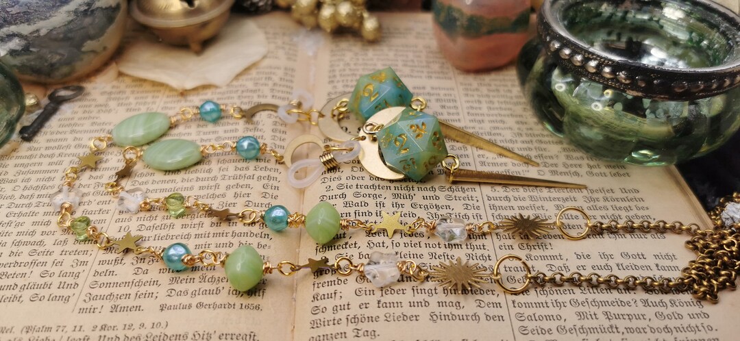 Enchanted Breeze D20 Glasses / Mask Chain Dnd TTRPG - Etsy