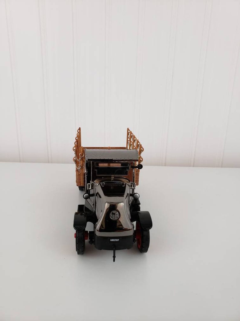 Texaco 1918 Mack AC Bulldog Flatbed Truck Special Edition, Texaco Gas ...