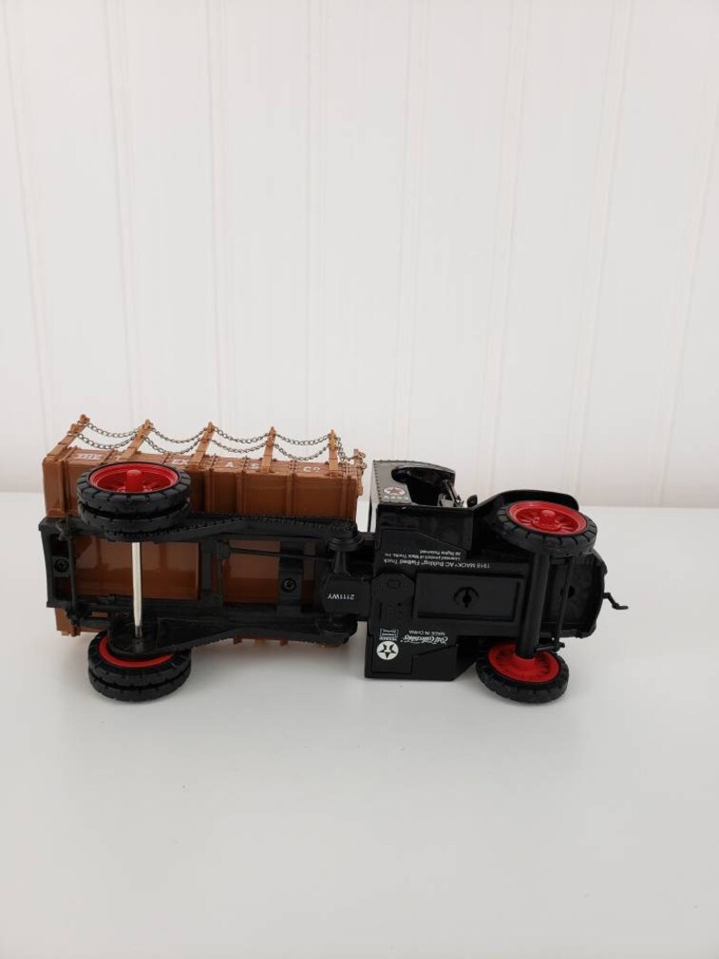 Texaco 1918 Mack AC Bulldog Flatbed Truck Special Edition, Texaco Gas ...