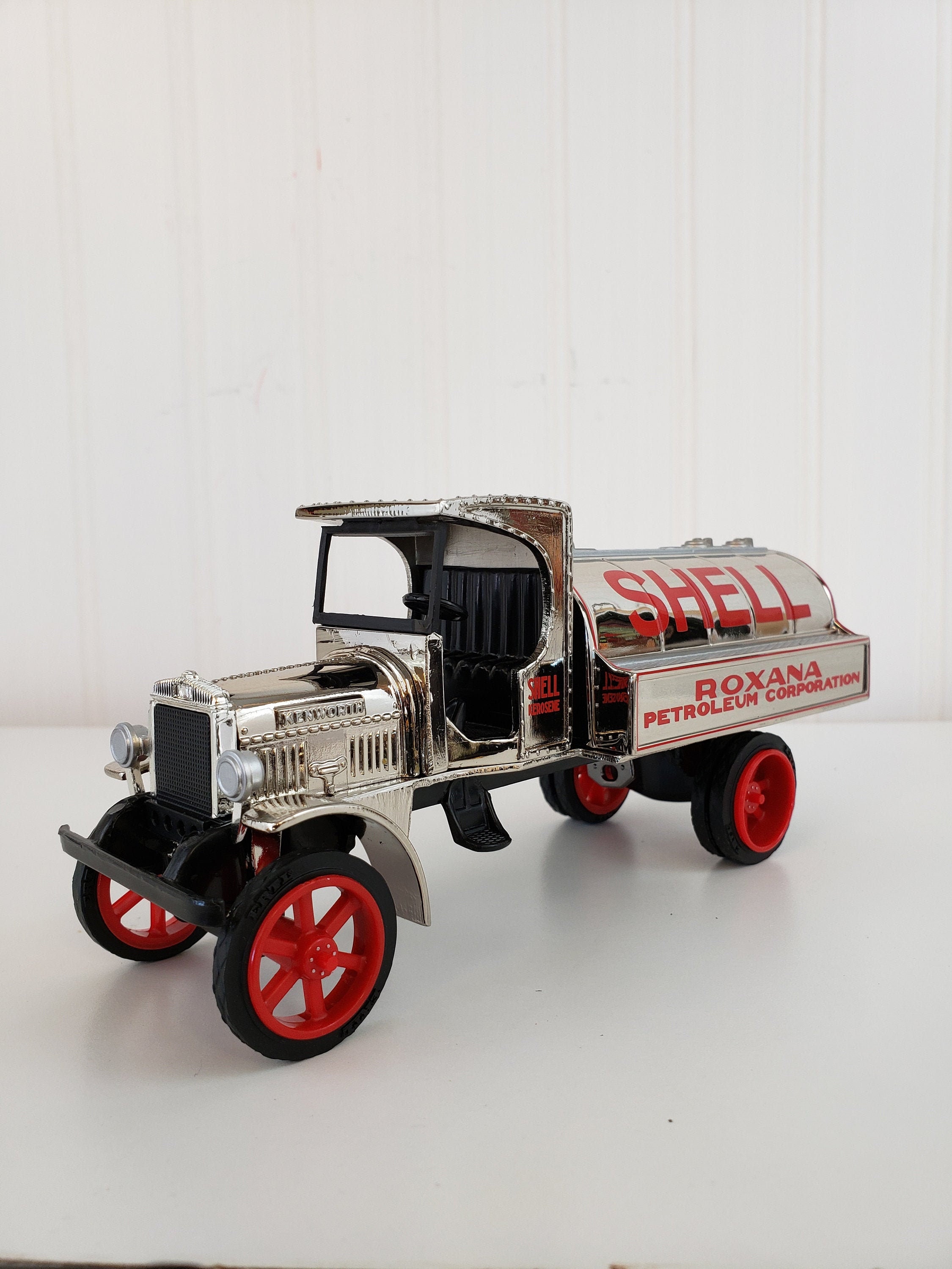 Shell 1925 Kenworth Tanker, Die Cast Metal Replica, Shell Collectibles ...