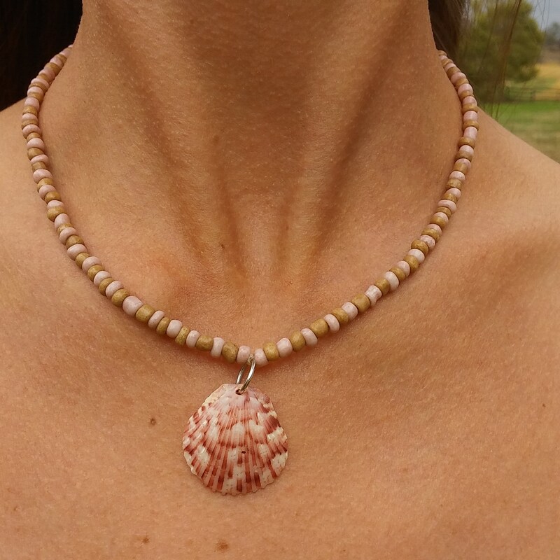 Scallop Shell Necklace - Etsy