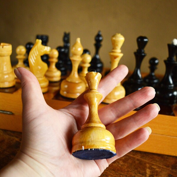 Antique Chess Set - Etsy