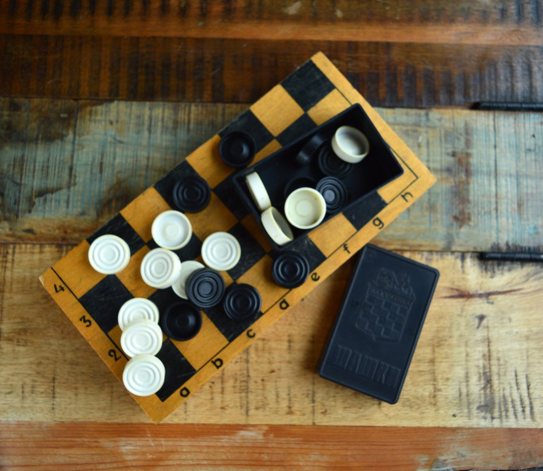Vintage Checkers Set Wooden Board & Plastic Pieces Table Game - Etsy