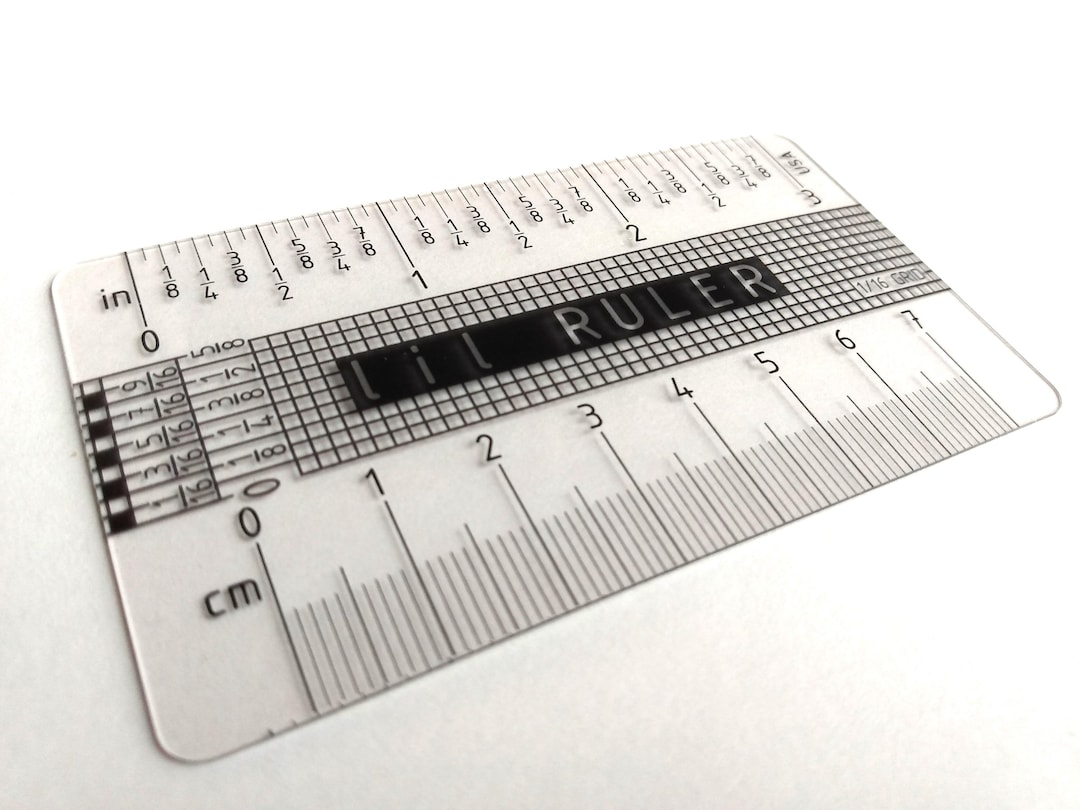 Lil Ruler: Handheld Wallet & Pocket Ruler to Stay Accurate on the Go ...