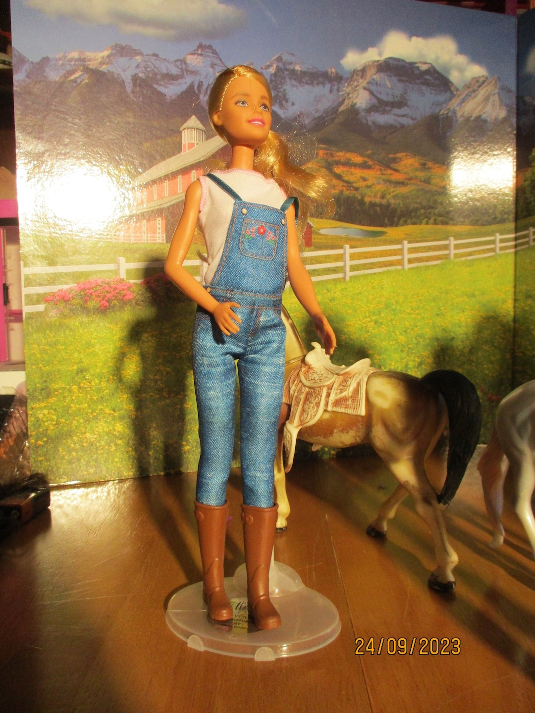 Mattel Barbie Farmer Girl With Her Pony Brown White Specks Barbie ...
