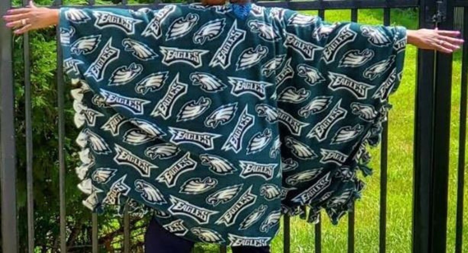 NFL Eagles Poncho Robe National Football League Poncho Sports Clothing ...