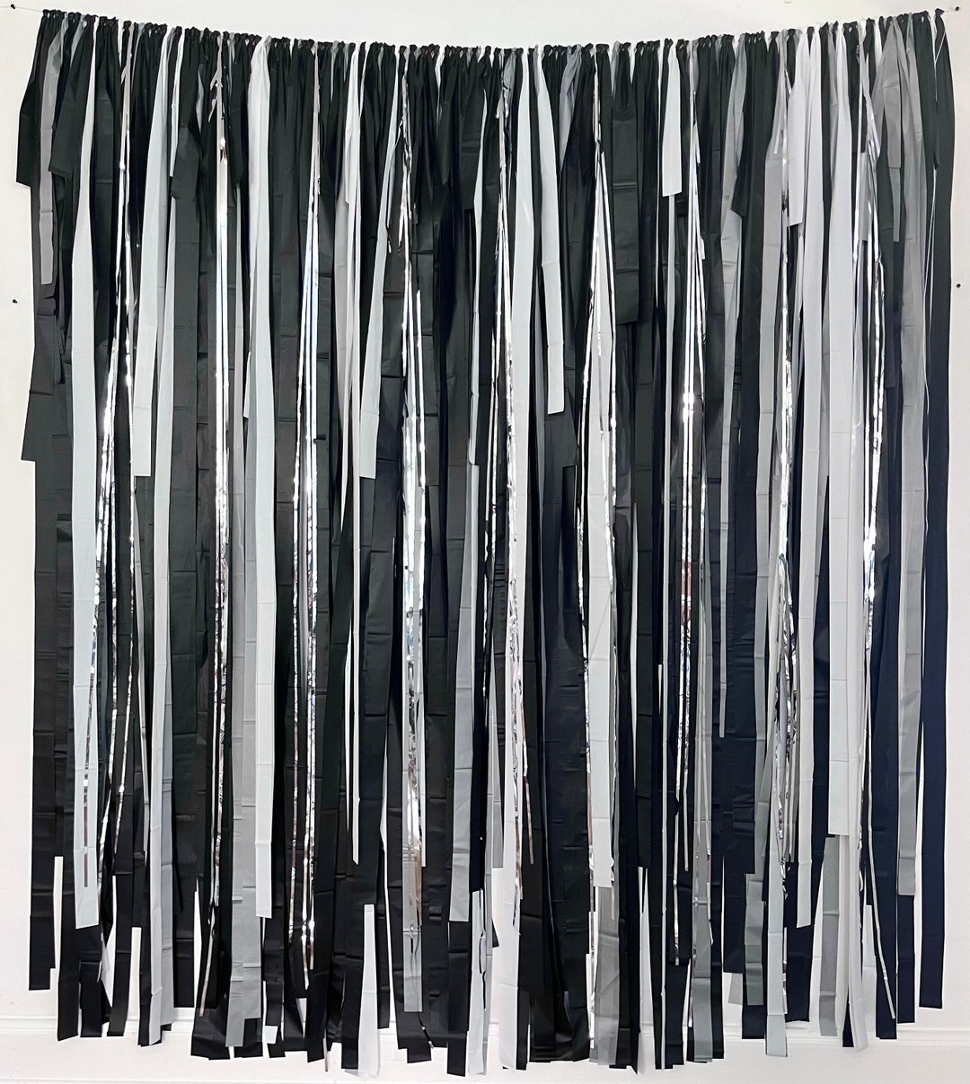 Streamer Fringe Backdrop, Black & White Party Decorations, Party ...