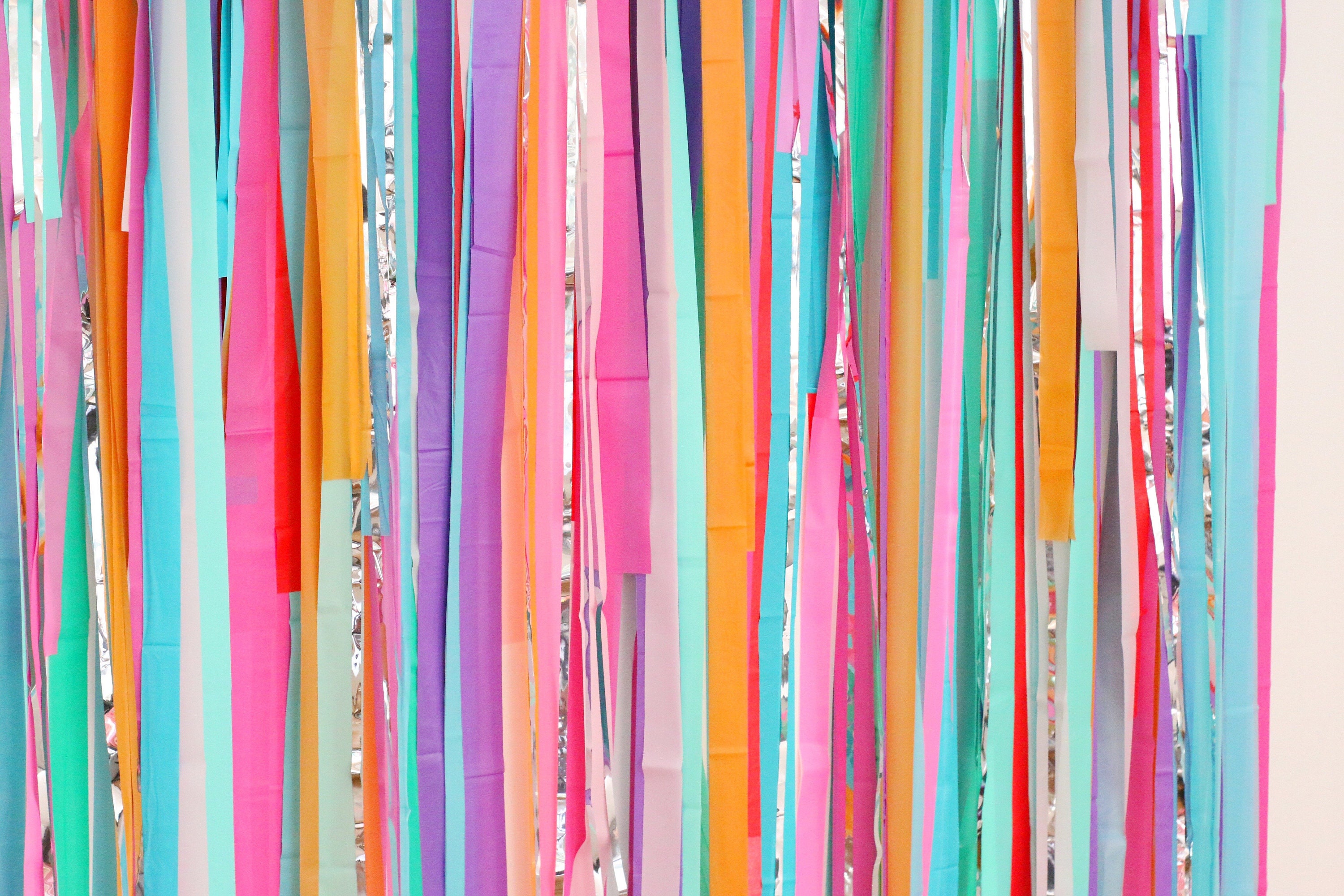 Streamer Backdrop, Fringe Backdrop, Rainbow Party, Fiesta Decor, Party ...