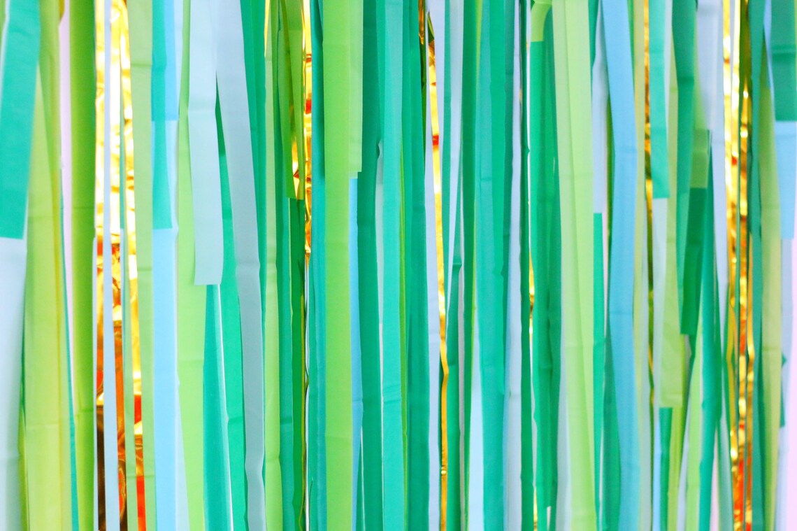 Streamer Backdrop, Fringe Backdrop, Green and Gold Party Decorations ...