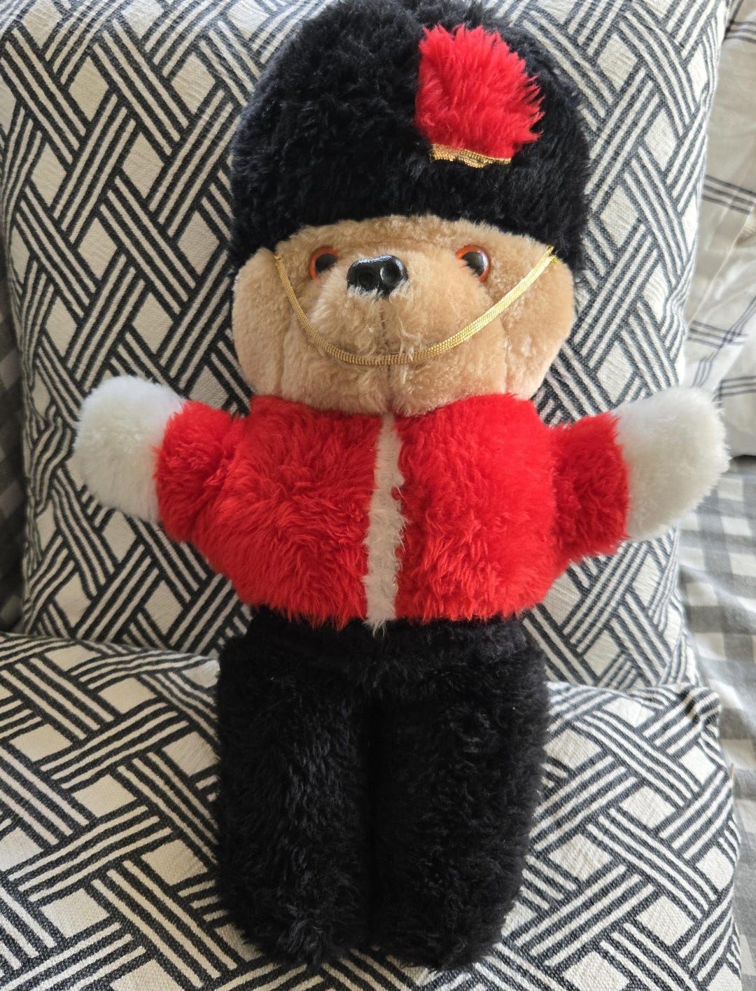 Vintage Beefeater Teddy Bear: Rexard Enterprises English Guardsman ...