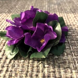 African Violet Corsage// DST African Violet Flower Pin//purple Flower ...