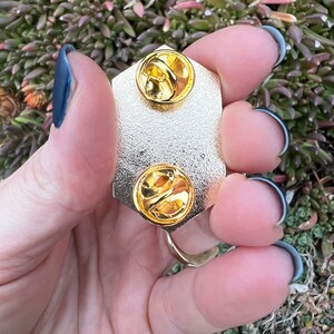 Enamel Pin: i Know Asl Gold or Silver American Sign Language Deaf, Hard ...