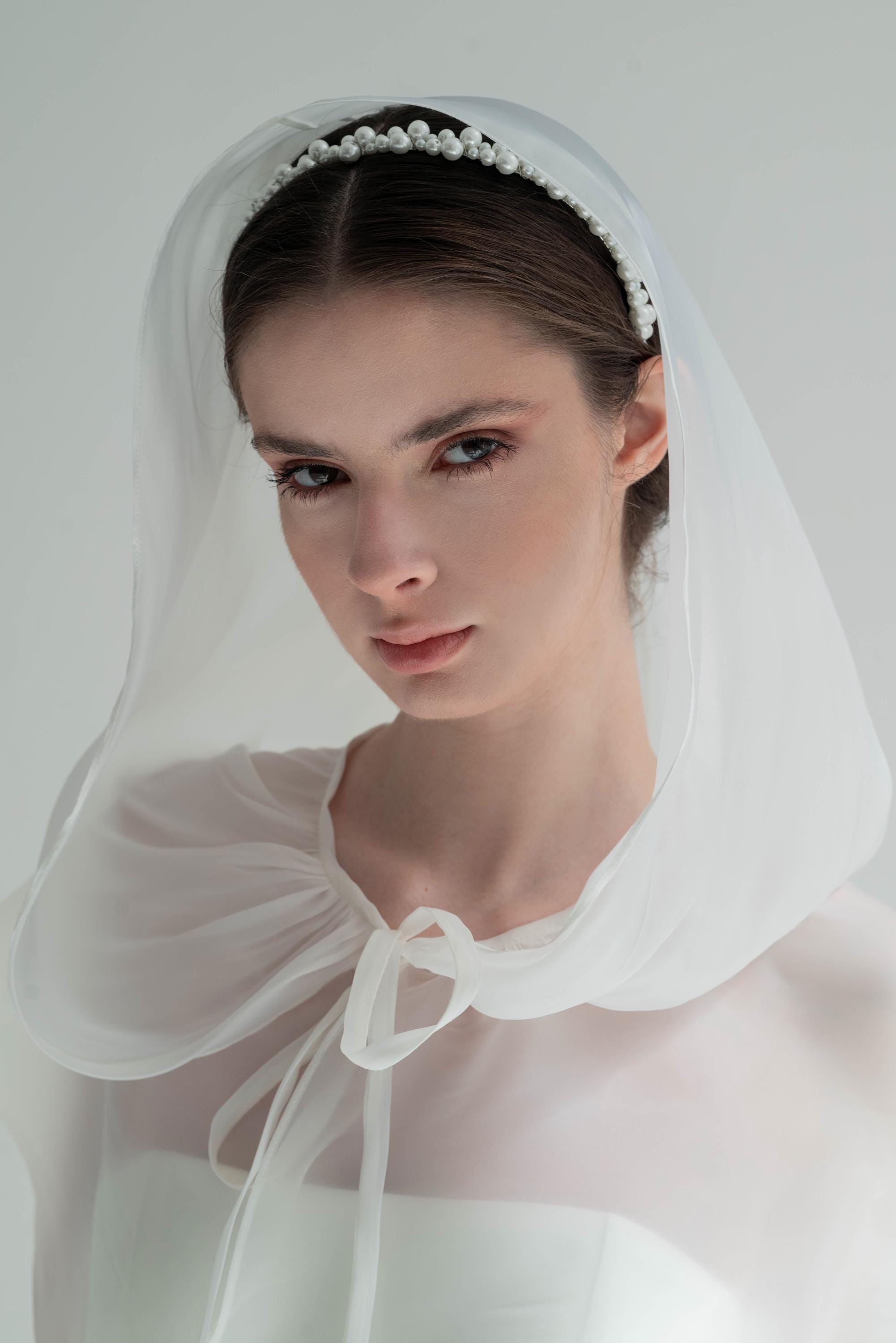 Shiny off White Sheer Fabric Wedding Hooded Capelet Bridal Chapel Viel ...