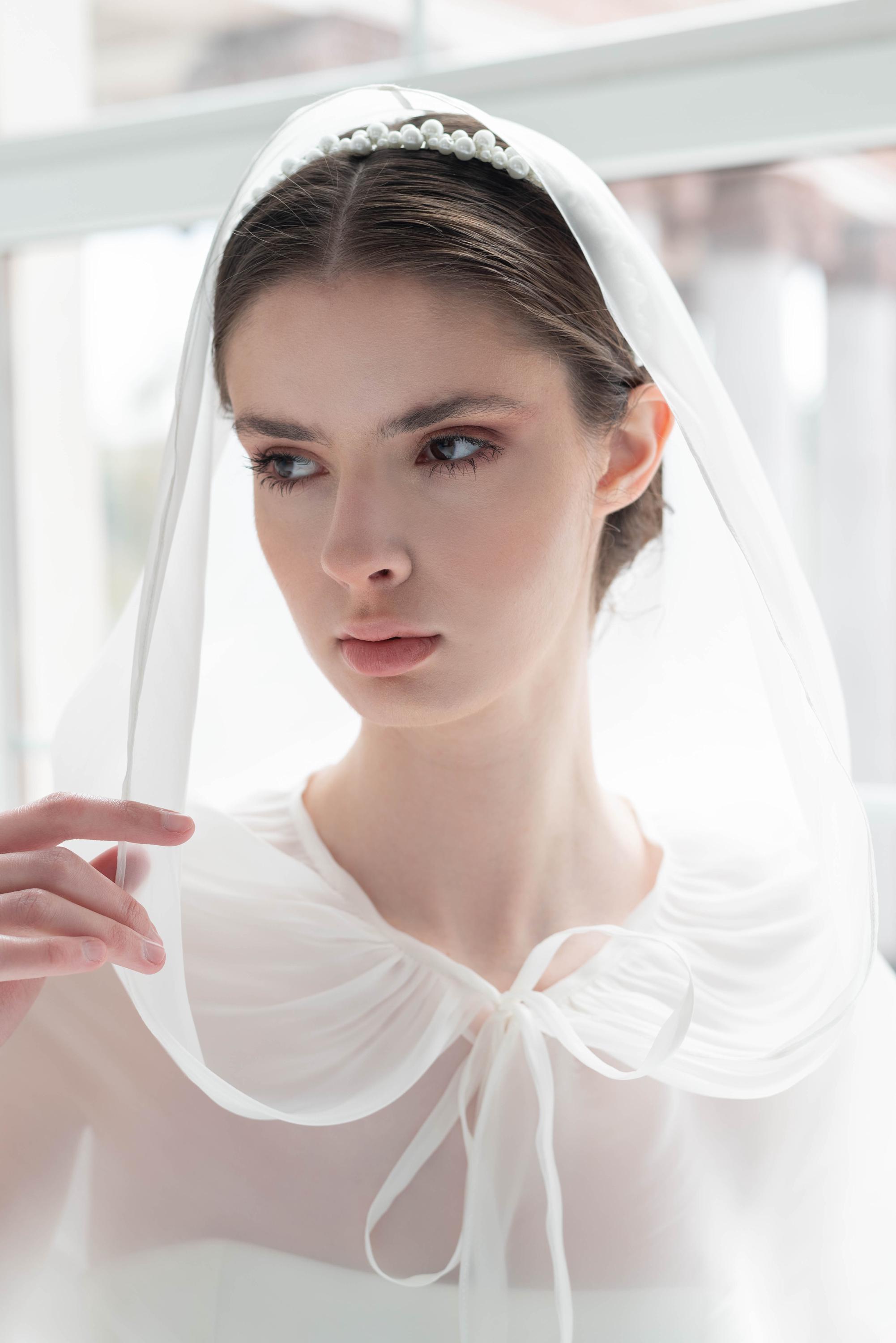 Shiny off White Sheer Fabric Wedding Hooded Capelet Bridal Chapel Viel ...