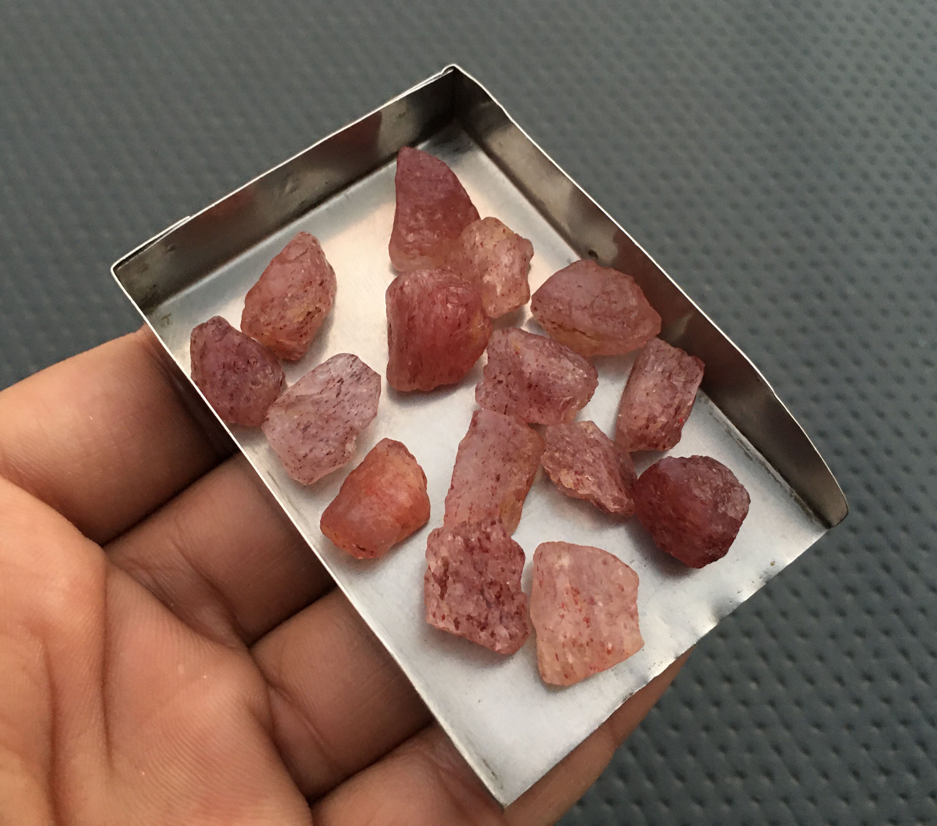25 Pieces Cherry Quartz Rough Size 12-14 Mmantique Strawberry - Etsy