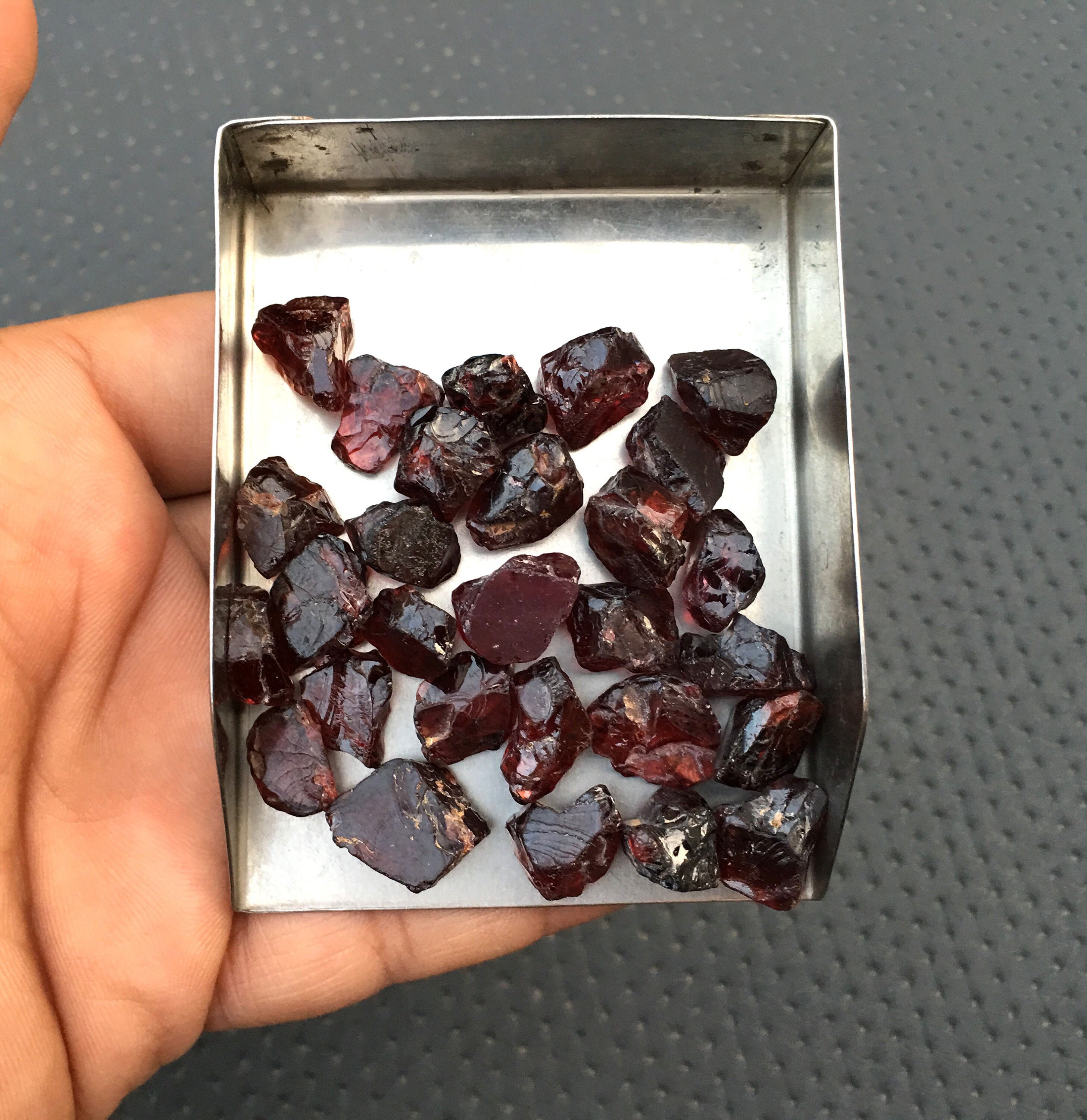 25 Pieces Natural Garnet Roughsize 10-12 MM Garnet - Etsy