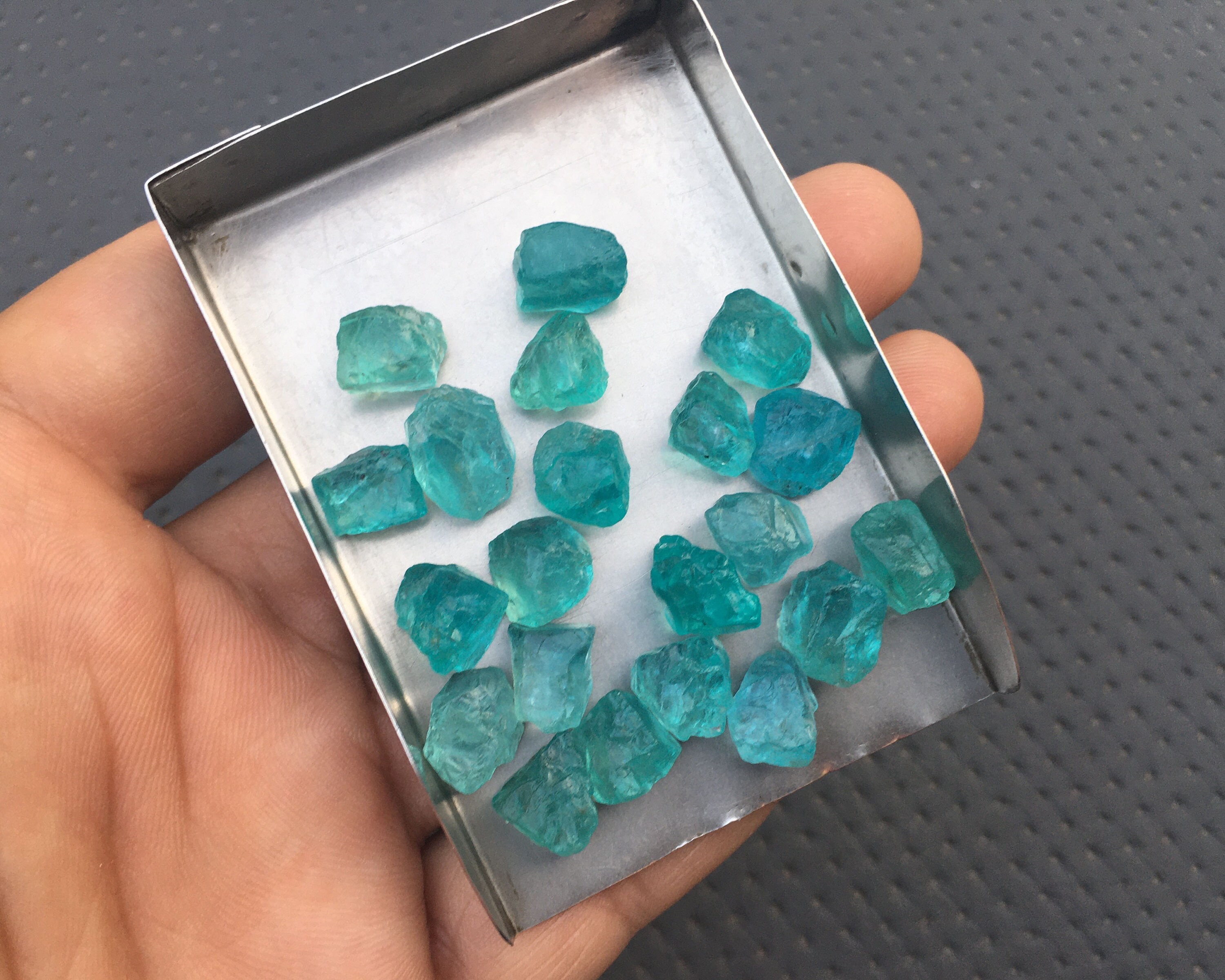 25 stuks ruwe 8-10 MM ruwe blauwe apatiet edelsteen - Etsy Nederland