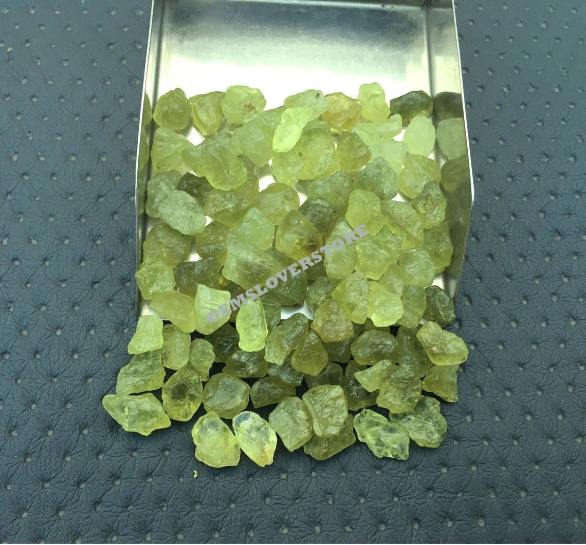 50 Pieces Green Raw Garnet Size 6-8 MM Natural Green Garnet - Etsy