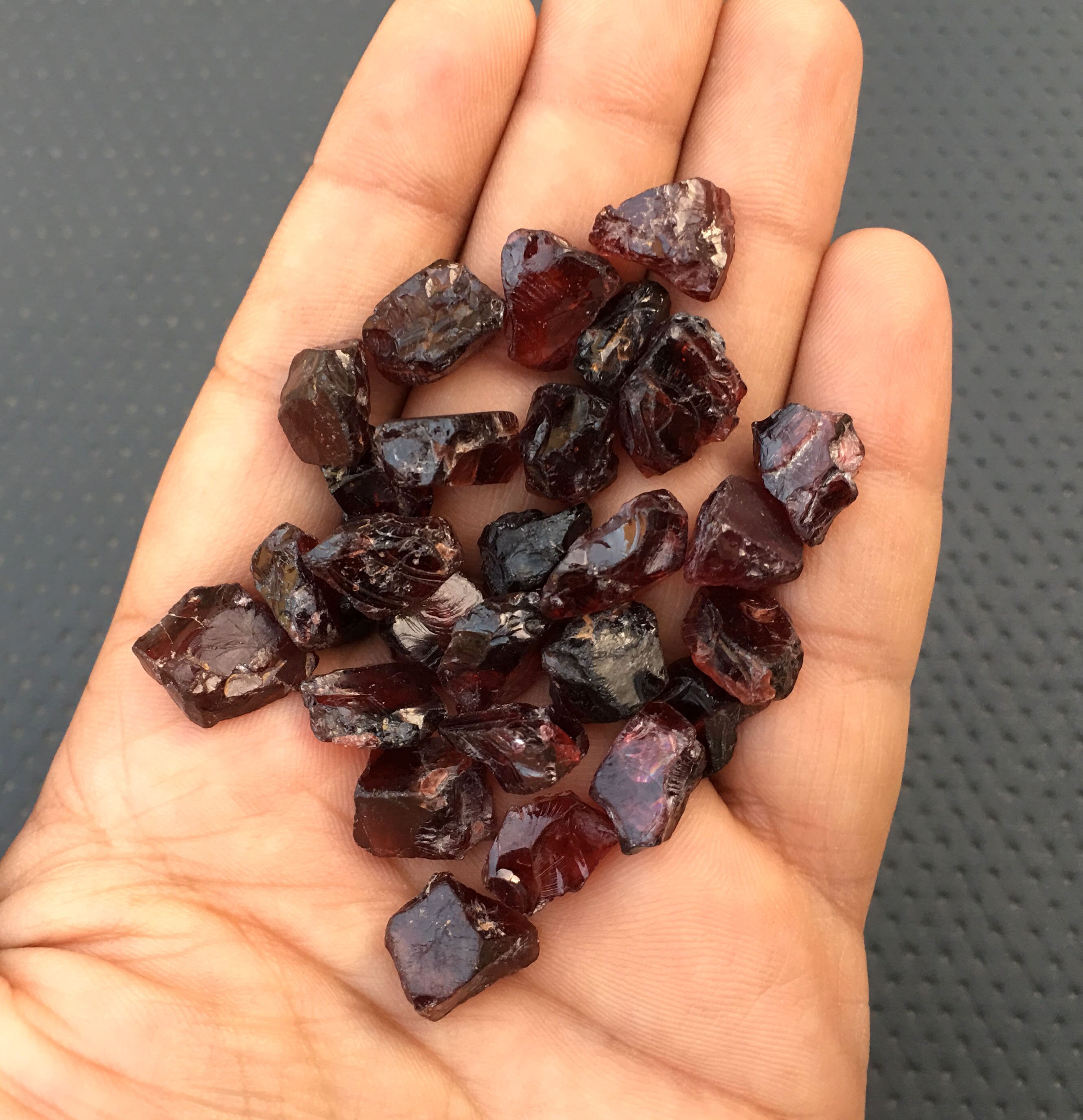 25 Pieces Natural Garnet Roughsize 10-12 MM Garnet - Etsy
