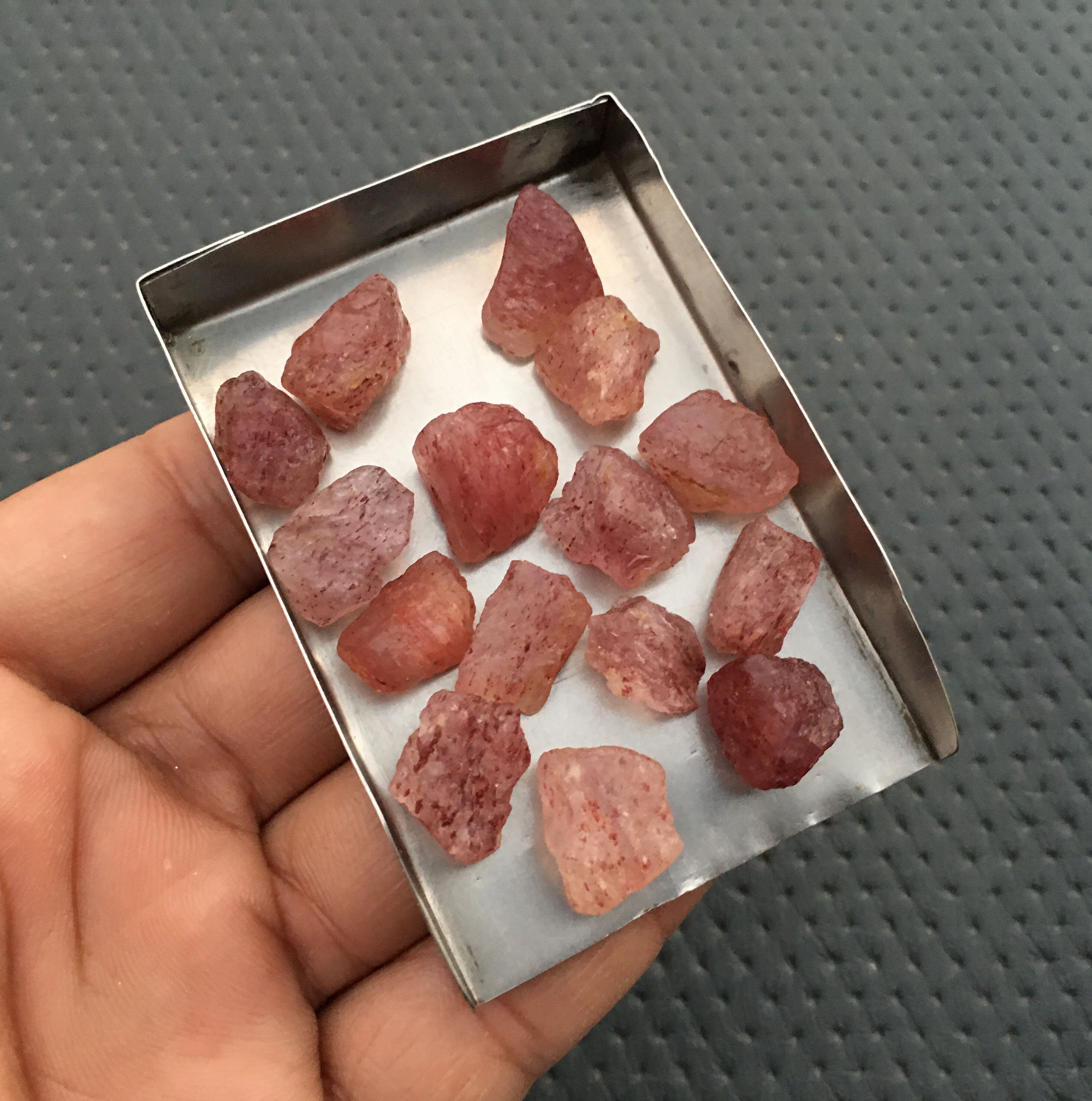 25 Pieces Cherry Quartz Rough Size 12-14 Mmantique Strawberry - Etsy