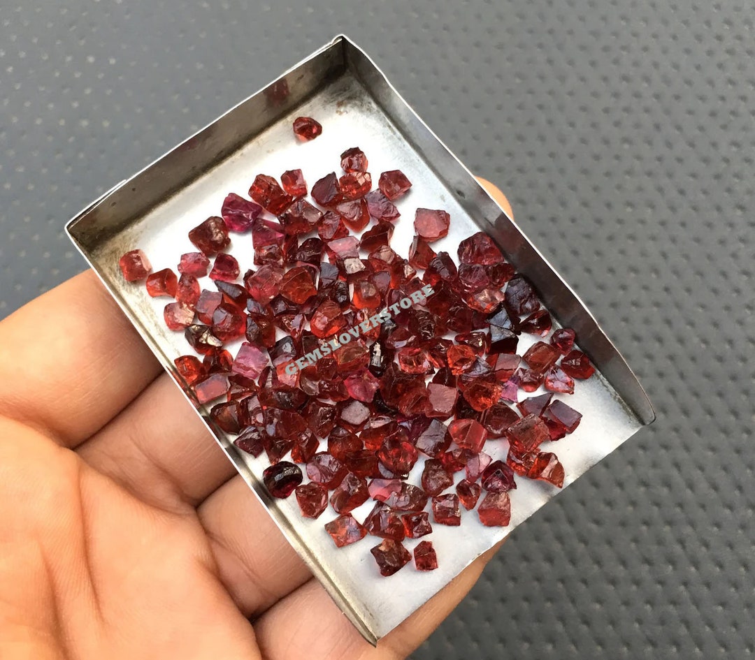 50 Tiny Red Garnet Rough Crystals: January Birthstone (2-4 MM) - Etsy