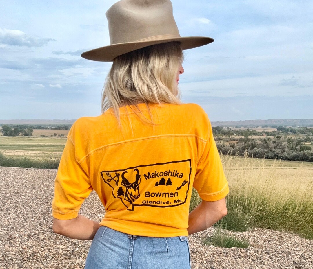 Vintage 80s Makoshika Bowmen T-shirt – Glendive, MT | Made in USA ...