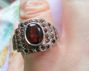 Pyrope Garnet Ring - Etsy