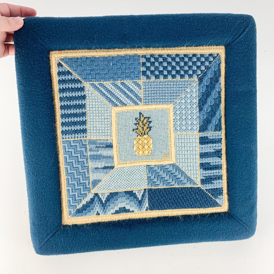 Vintage Needlepoint Crewel Pineapple Wall Hanging Williamsburg Blue Cottage Core, Vintage Fiber ...