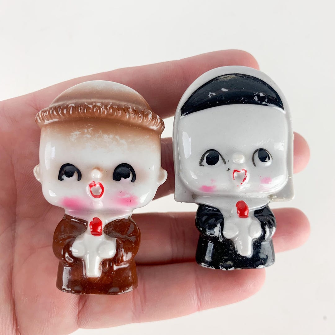 Rare Pair Ceramic Flathead Nun and Friar Priest Figurines Japan Kitschy ...