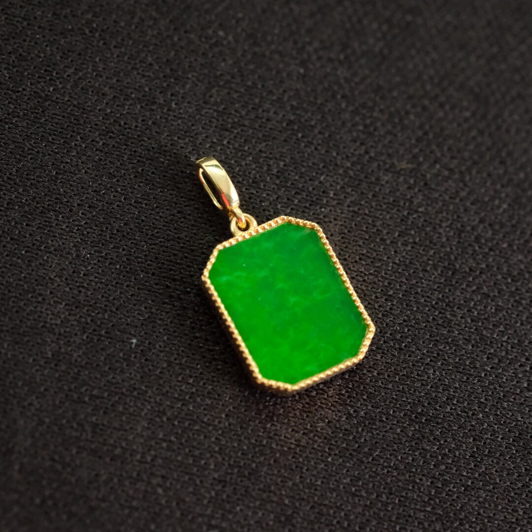 Plain Top Flawless Imperial Green Handmade Natural Jadeite Jade Pendant ...