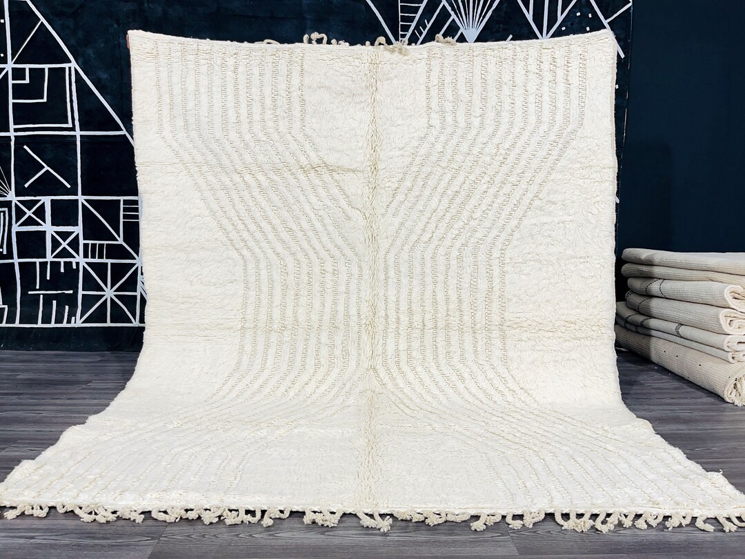 Off-white Area Rug With Engraved White & Beige Soft Flurry Carpet ...