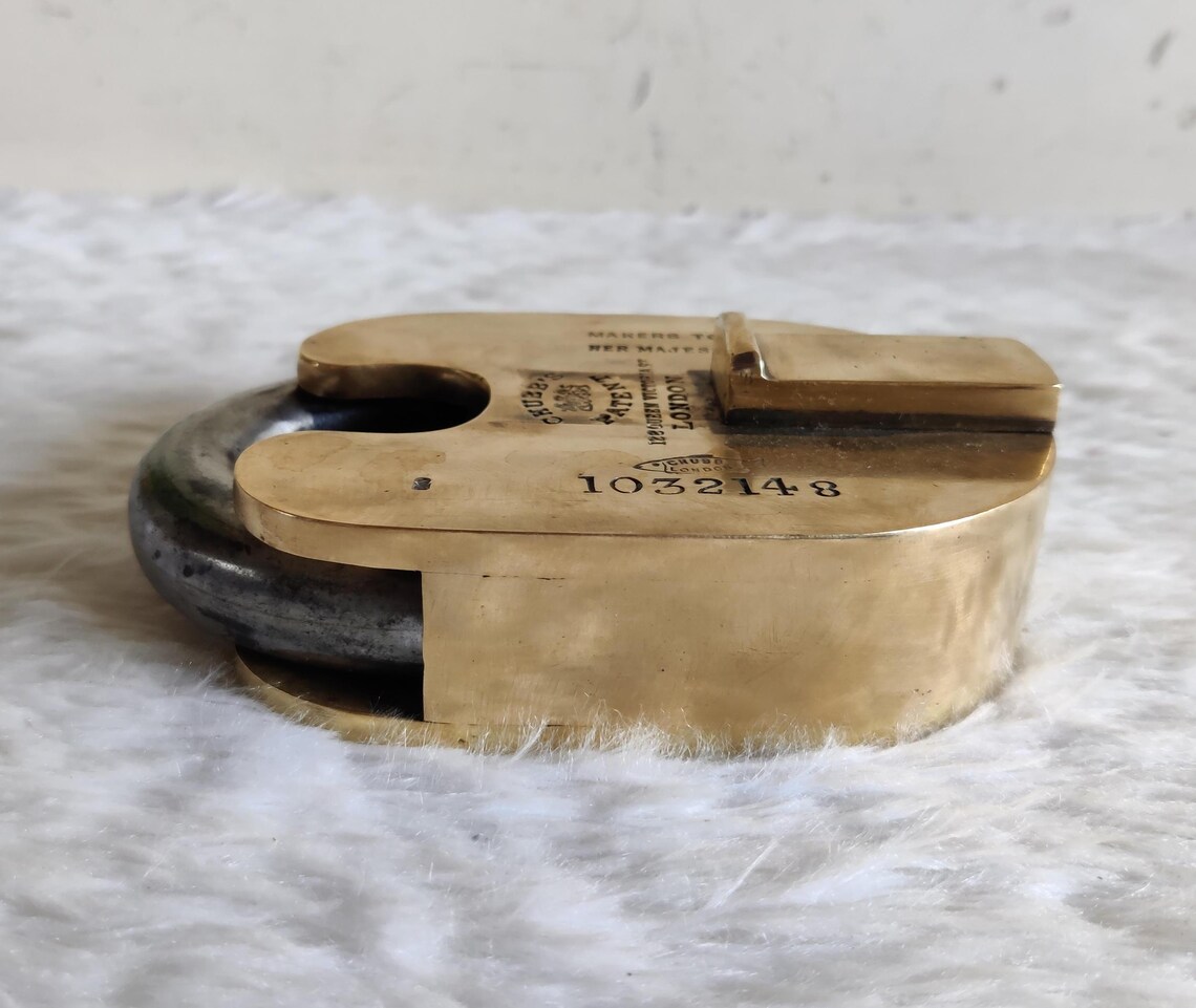 19c Antique Chubb's Patent Brass Padlock London | Jumbo Padlock 2230 ...