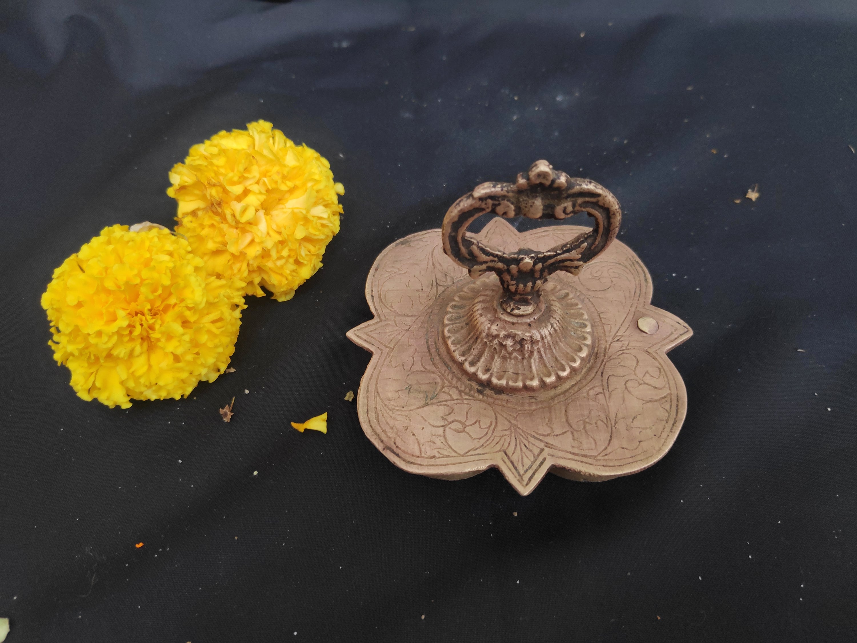 Antique Brass Kumkum Powder Box|vintage Beautiful Carved 5 Compartments ...