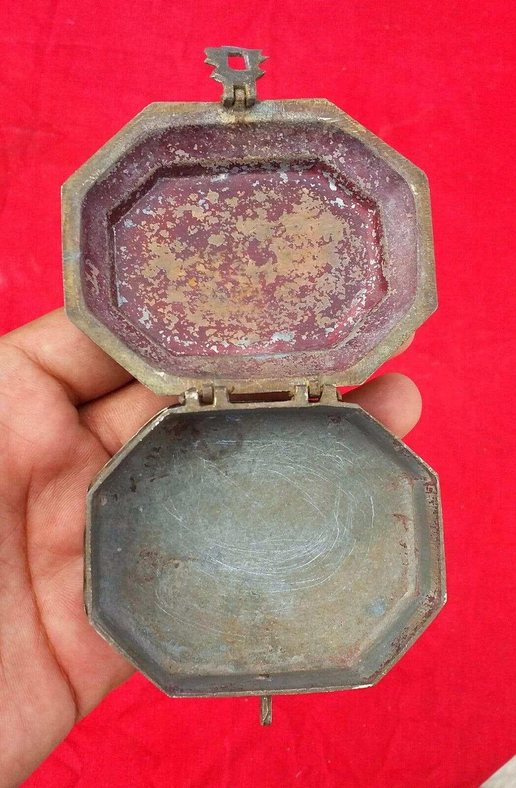 Vintage Brass Octagonal Jewellery Box|brass Pill Box|vintage Hand ...