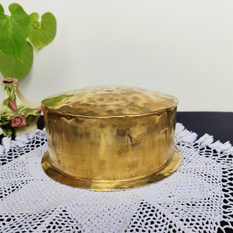 Antique Rare Solid Uniquely Hand Hammered Heavy Cooking Pot | Antique ...