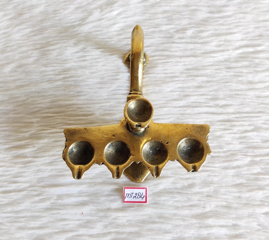 Antique Brass 5 Wicks Devotional Oil Lamp | Worshiping Oil Brass Lamp ...