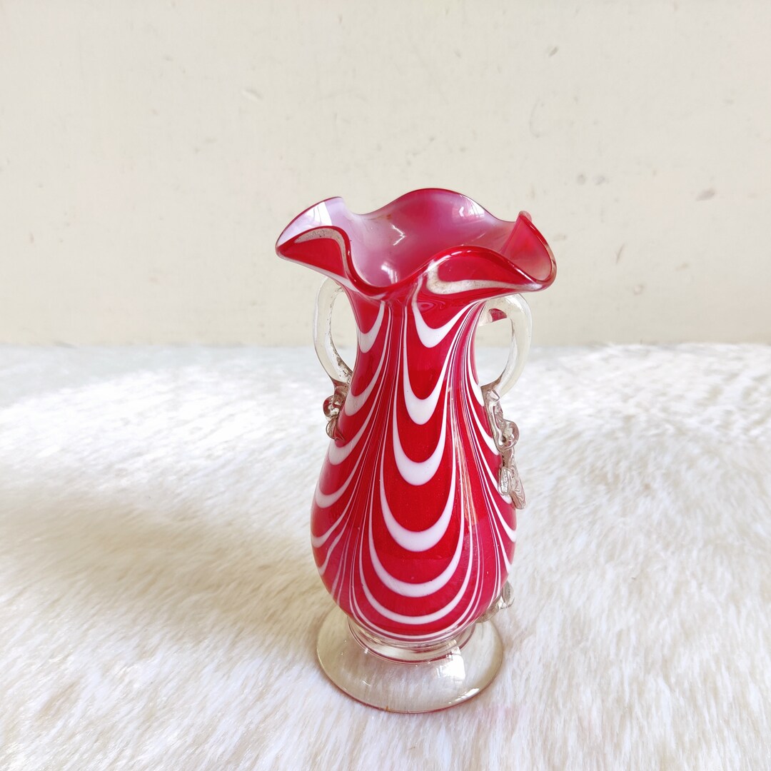 Antique Handmade Floral Red Swirl Glass Design Flower Vase Pontil Mark ...