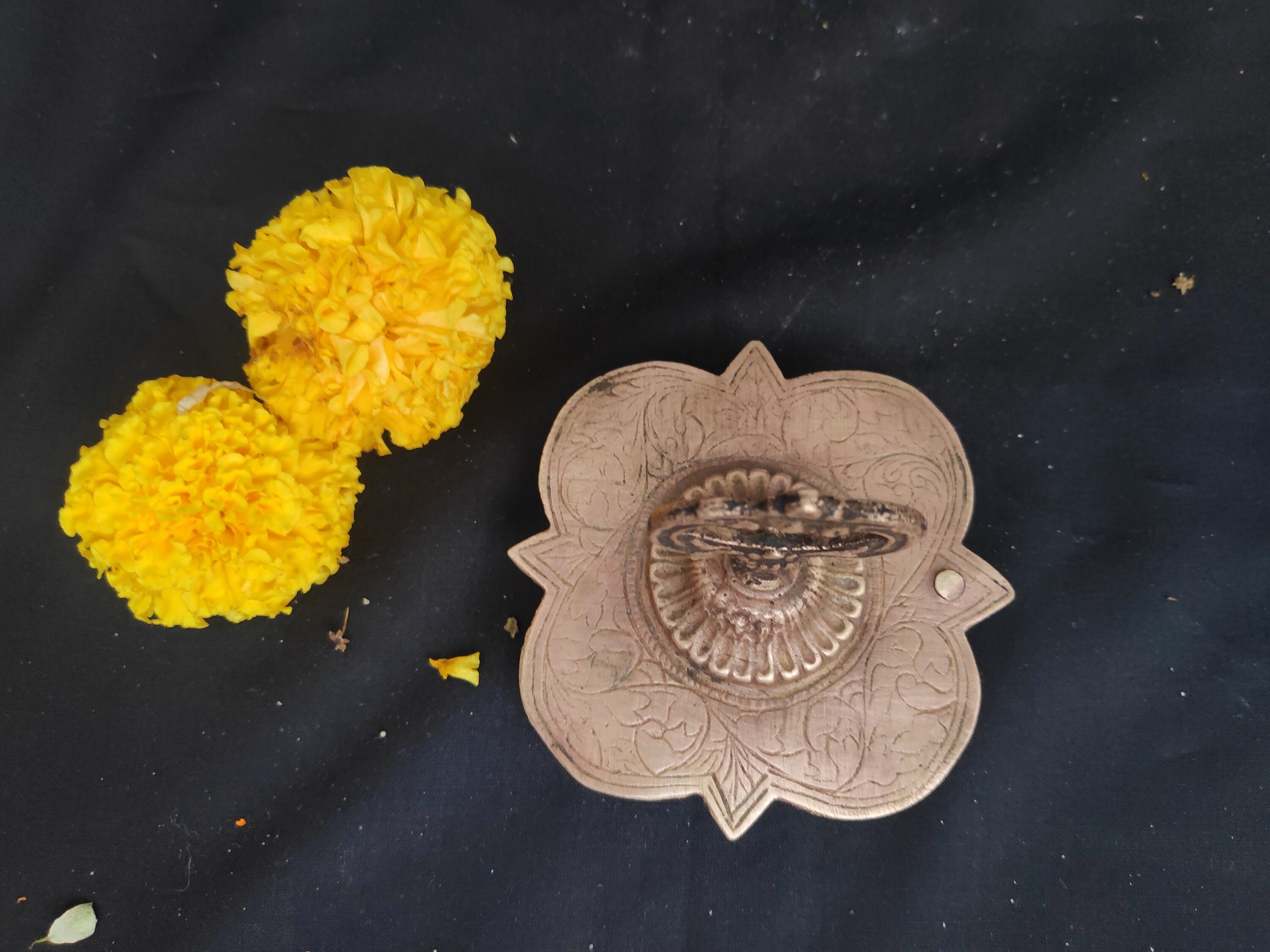 Antique Brass Kumkum Powder Boxvintage Beautiful Carved 5 Compartments ...