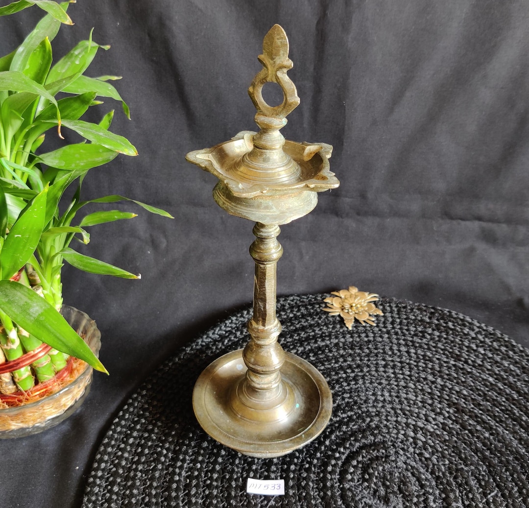 Antique Brass 5 Wicks Oil Lamp | Traditional Vilakku | Diwali Diya Lamp ...